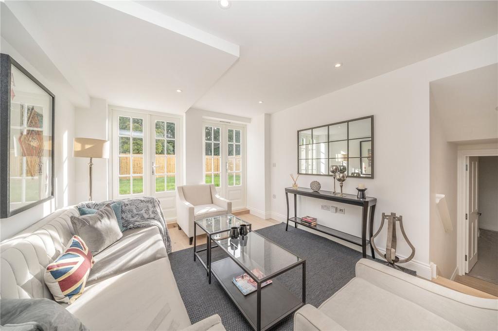 London SW9 2 bed maisonette - £500,000