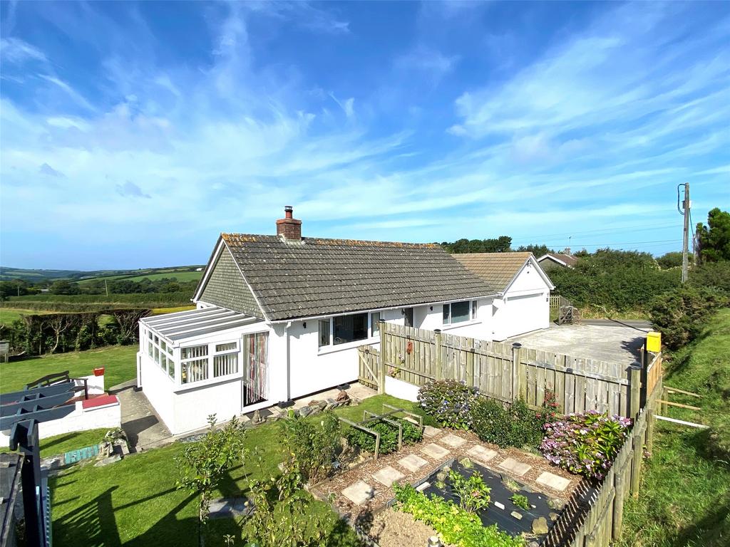 Marshgate, Camelford, Cornwall, PL32 2 bed bungalow - £345,000