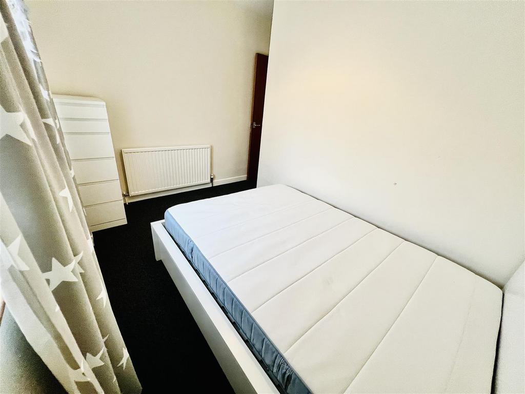18638293, Begbrook Lane, Bristol 6 bed house - £650 pcm (£150 pw)