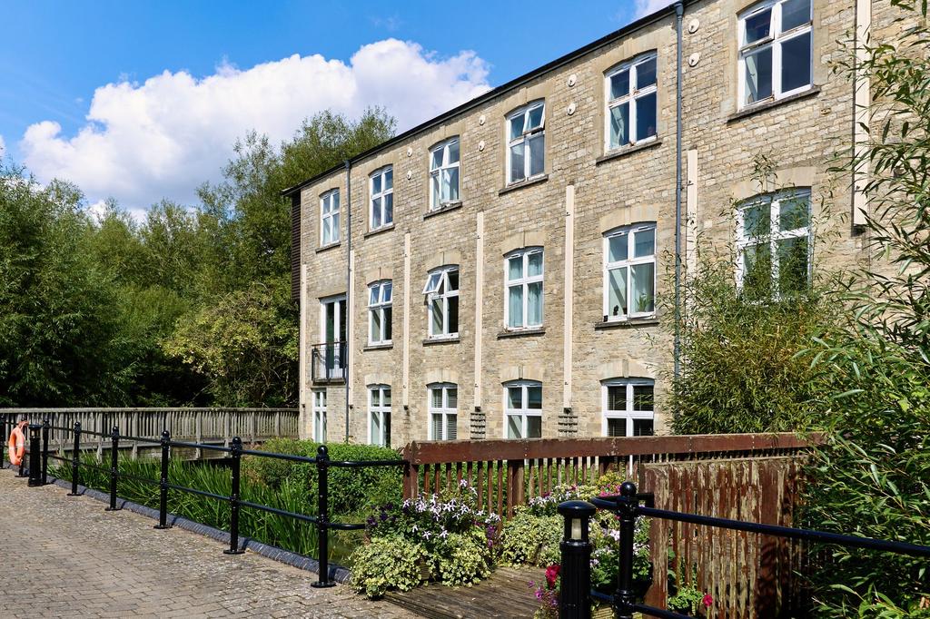 Mill Street, Witney OX28 3 bed apartment for sale - £365,000