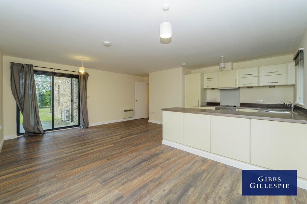 Oak Tree Court, North Harrow... 2 bed link detached house - £1,750 pcm ...