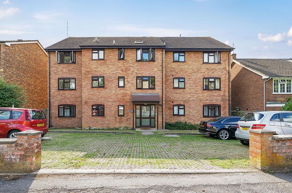 Wingfield Road, Parkside Court, KT2 1 bed end of terrace house - £325,000