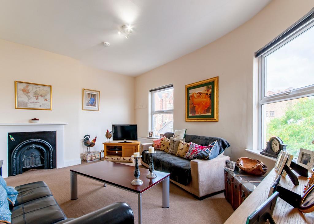 Mansfield Road, Nottingham... 2 bed flat - £895 pcm (£207 pw)