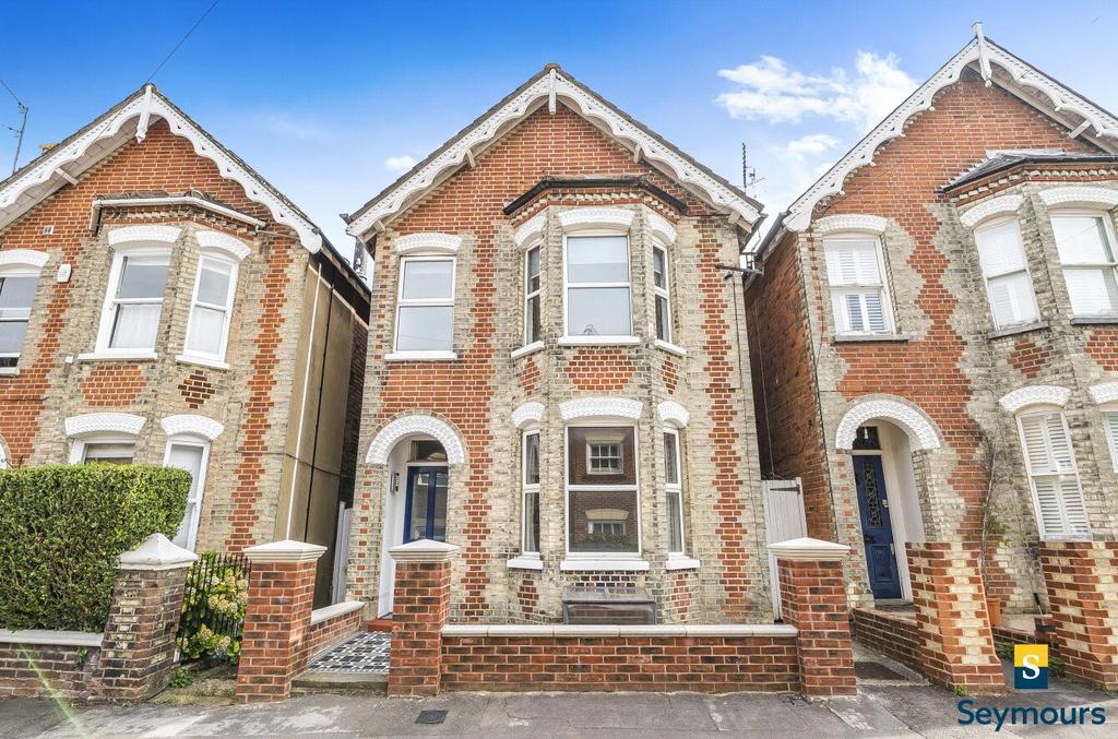 Sandfield Terrace, Surrey GU1 3 bed detached house - £825,000