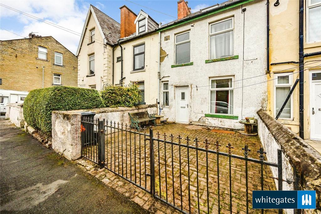 Woodville Street, Lee Mount, Halifax... 2 bed terraced house - £85,000