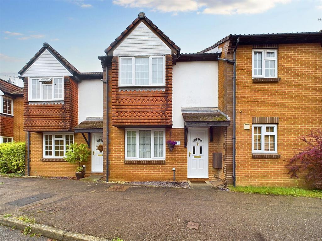 Craven Road, Crawley RH10 2 bed terraced house - £350,000