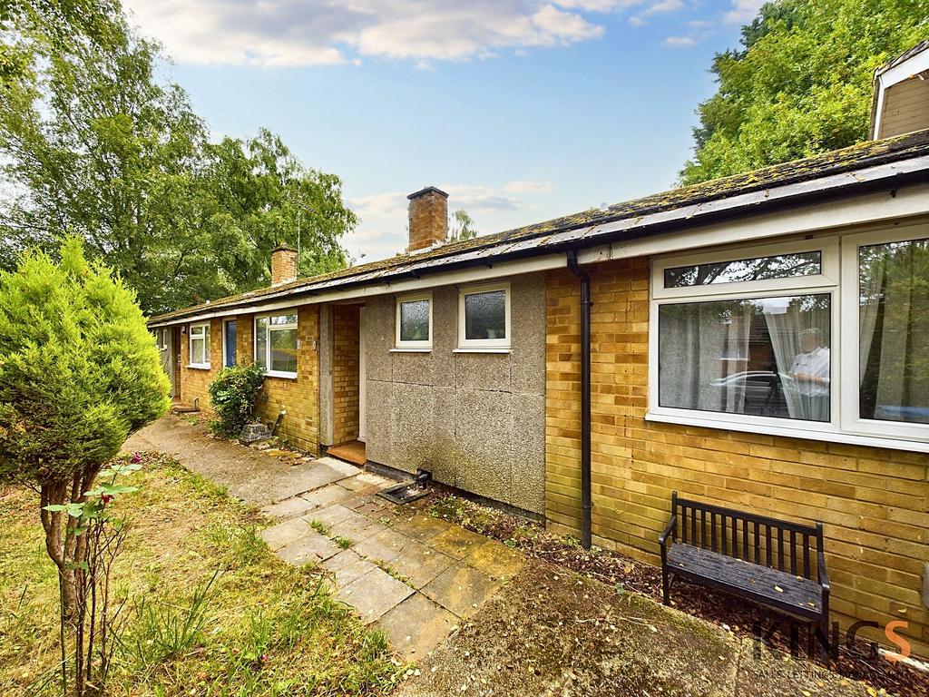 Cheviots, Hatfield, AL10 2 bed terraced bungalow - £310,000