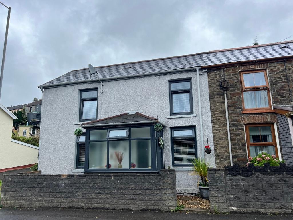 Trealaw Road, Tonypandy - Tonypandy 2 bed end of terrace house - £139,950