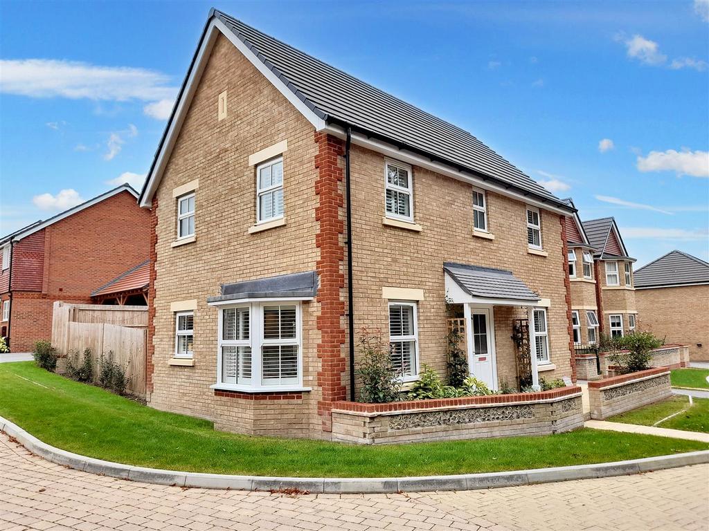 Billsborough Lane, Fontwell 3 bed detached house - £425,000