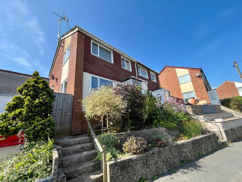 Barton Drive, Newton Abbot TQ12 3 bed semi-detached house - £265,000
