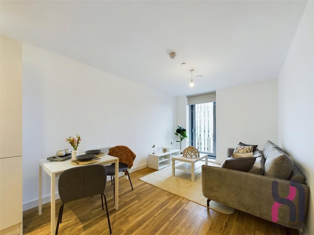 Media City, Michigan Point Tower D... 1 bed flat - £1,050 pcm (£242 pw)