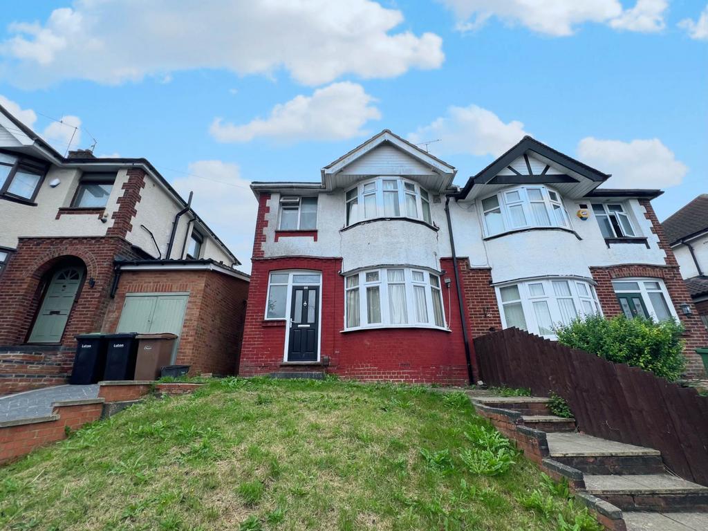 Walcot Avenue, Luton LU2 4 bed semi-detached house - £1,650 pcm (£381 pw)