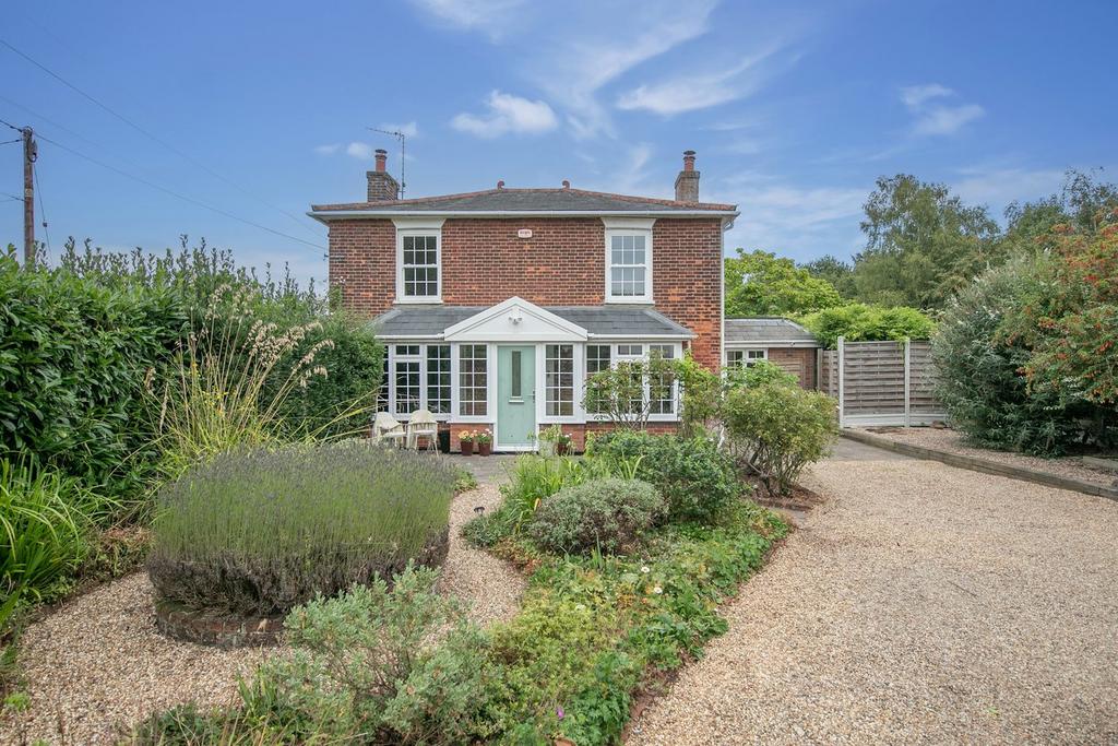 Chase Road East, Great Bromley... 4 bed detached house - £825,000