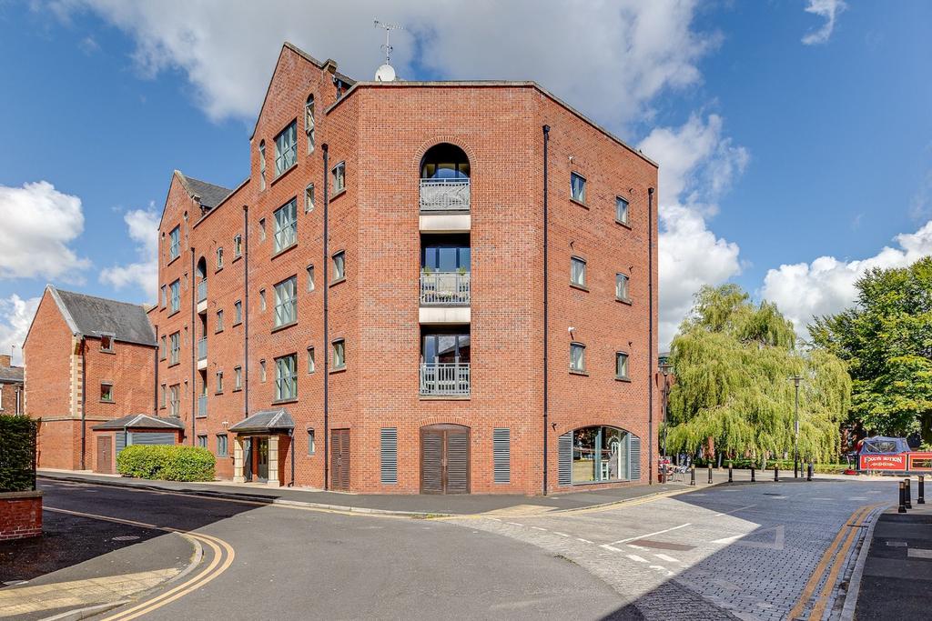 Seller Street, Chester CH1 2 bed flat - £210,000