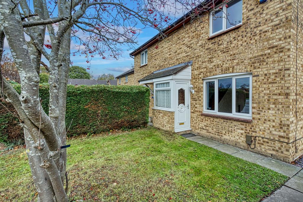 Apple Tree Grove, Ellesmere Port CH66 3 bed semi-detached house - £200,000
