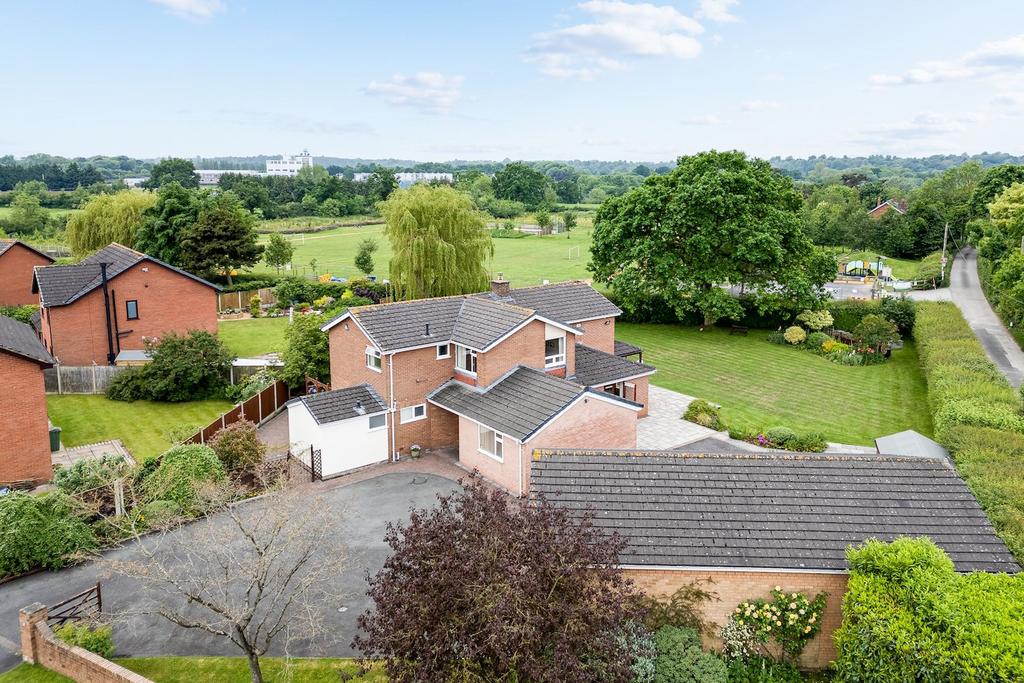 Meadow Lane, Chester CH3 4 bed detached house - £750,000