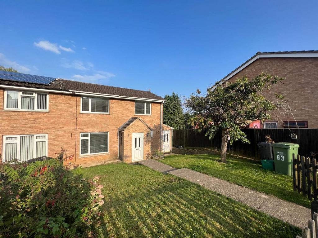 Oak Drive, Dursley, GL11 4DX 3 bed semi-detached house - £1,100 pcm (£ ...