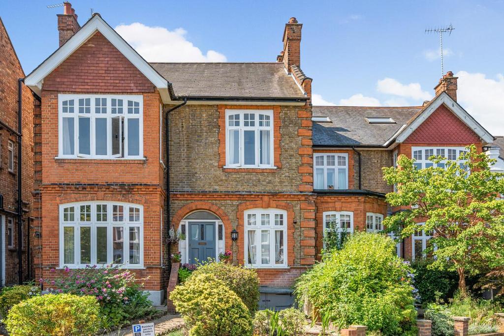 Talbot Road, Highgate 1 bed flat - £525,000