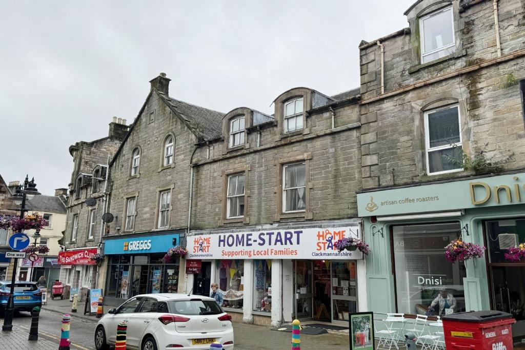 High Street, Flat B, Alloa FK10 1 bed flat - £25,000
