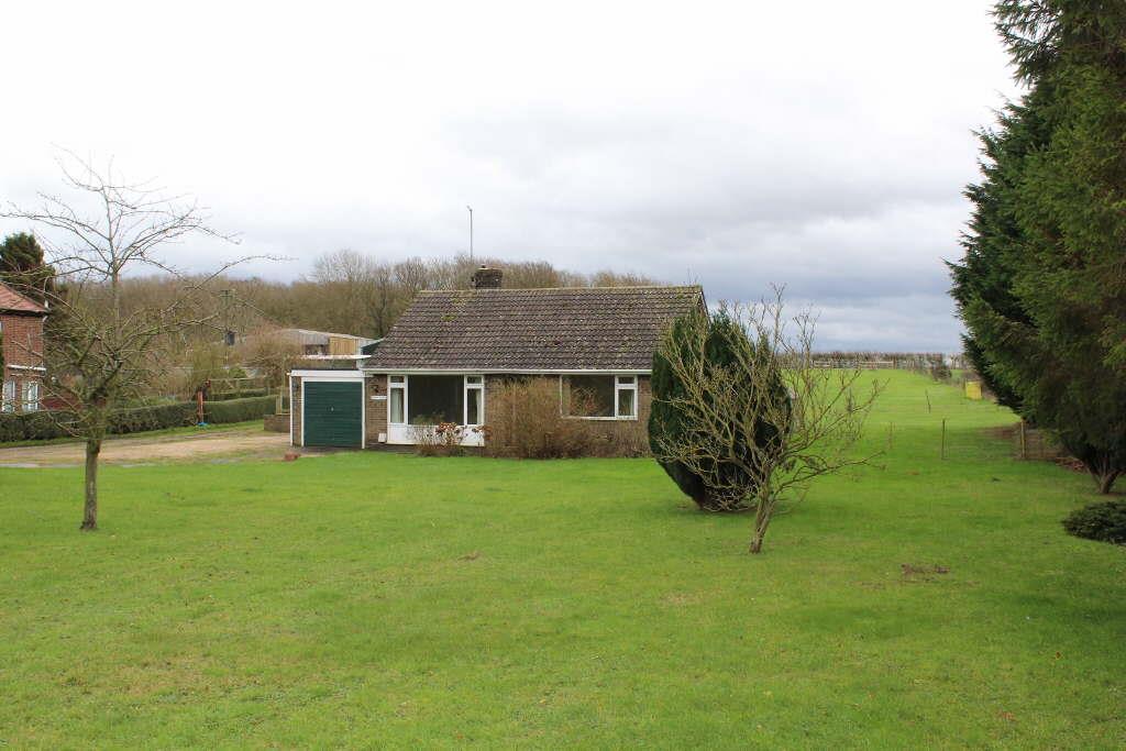 Essendine Road, Ryhall, Lincs 2 bed bungalow for sale - £375,000