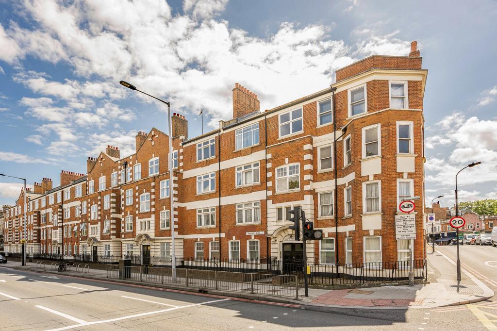 Talgarth Mansions, Talgarth Road... 2 bed flat for sale - £550,000