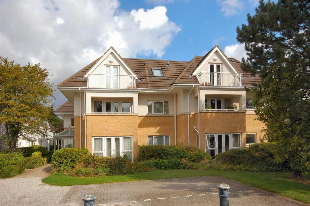 Queen Ediths Way, Cambridge CB1 2 bed apartment - £1,700 pcm (£392 pw)