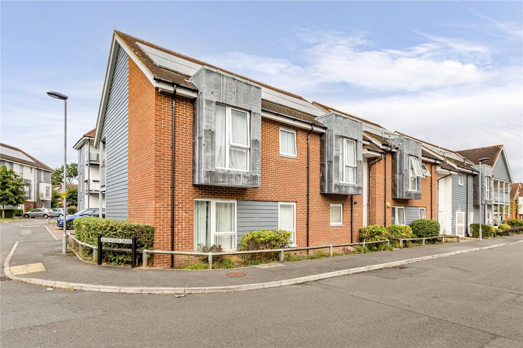 Howden Drive, Surrey KT15 1 bed maisonette for sale - £249,000