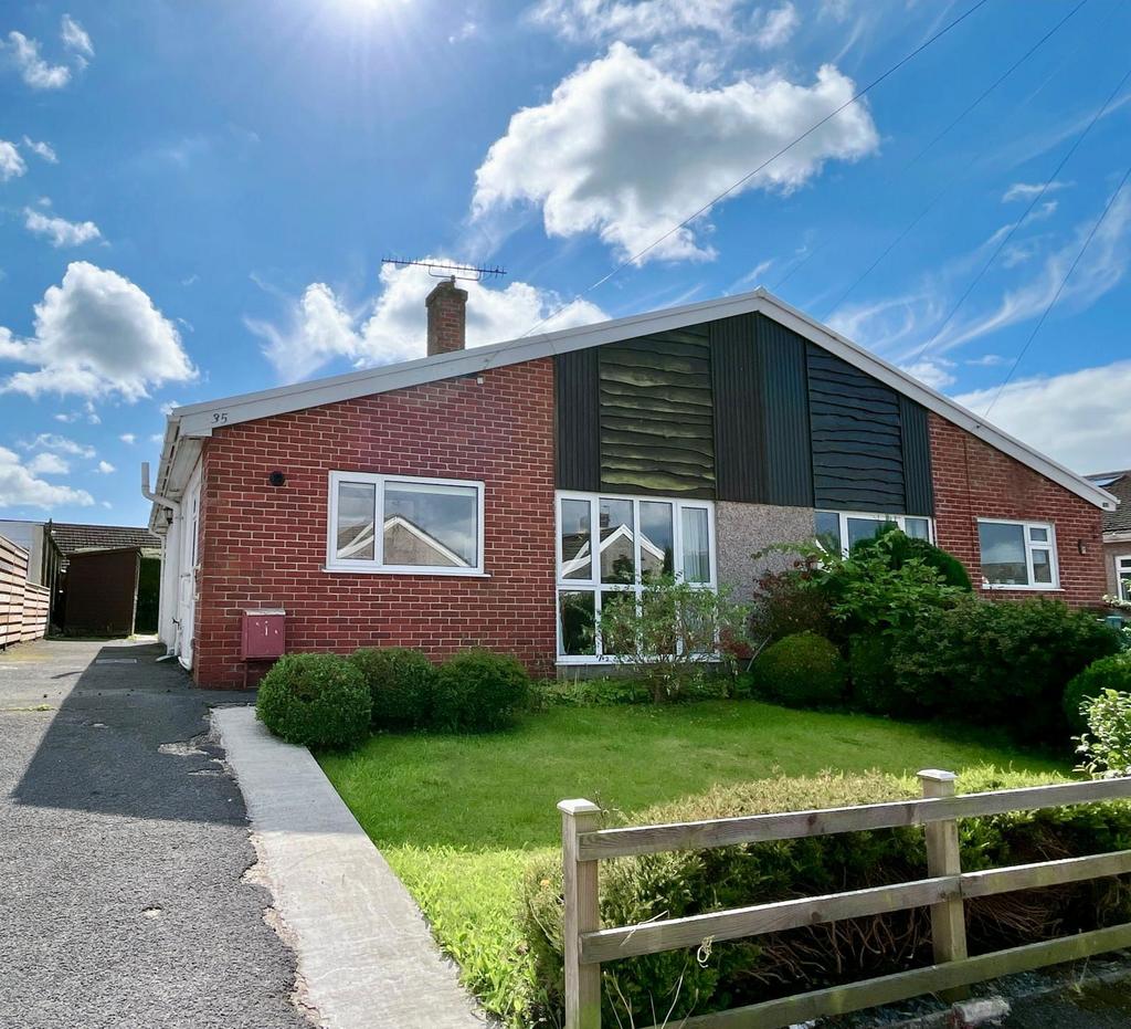 Summerland Park, Swansea SA2 2 bed semi-detached bungalow for sale - £ ...
