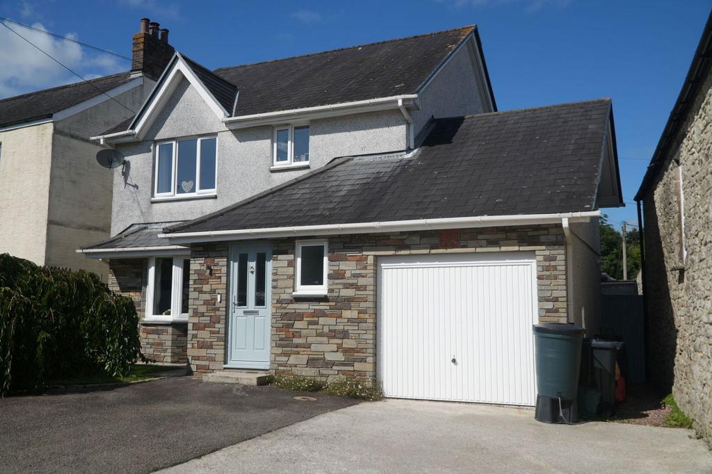 King Street, Gunnislake PL18 3 bed detached house - £390,000