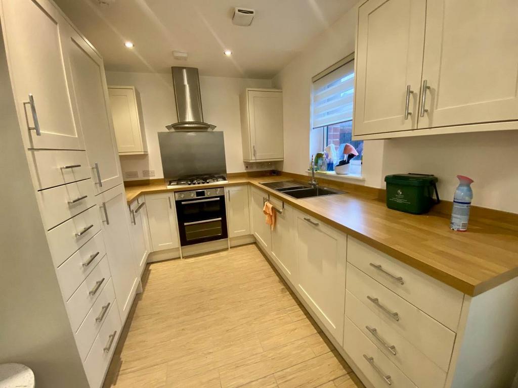 Langdon Road, SA1 Waterfront, Swansea 4 bed house - £1,600 pcm (£369 pw)