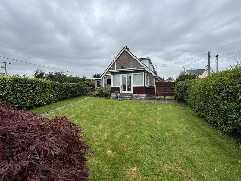 Dwyran, Isle of Anglesey. By Online... 4 bed detached bungalow - £145,000
