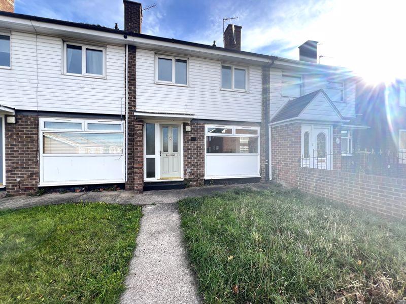 Midville Walk, Netherfields... 3 bed terraced house - £675 pcm (£156 pw)