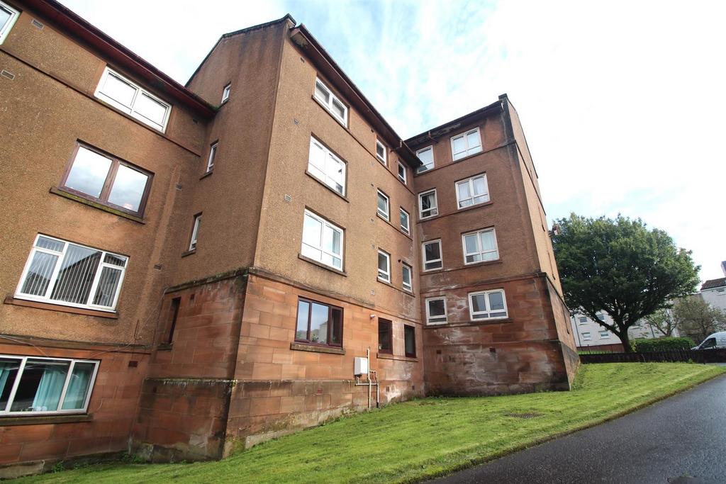 Regent Street, Greenock 2 bed flat - £49,900