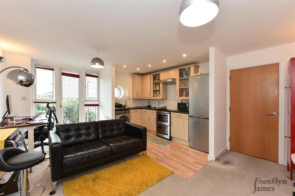 Adrian House, Stratford, London, E15 1 bed apartment - £1,700 pcm (£392 pw)