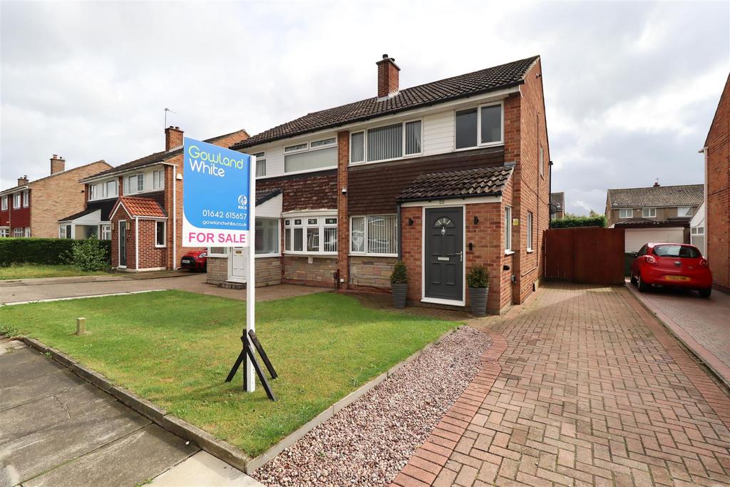 Princes Square, Thornaby, TS17 9HT 3 bed semi-detached house - £150,000