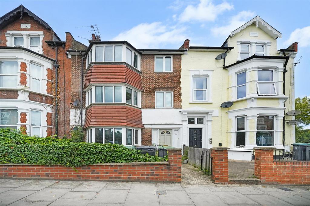 Church Lane, Crouch End, N8 3 bed maisonette - £885,000