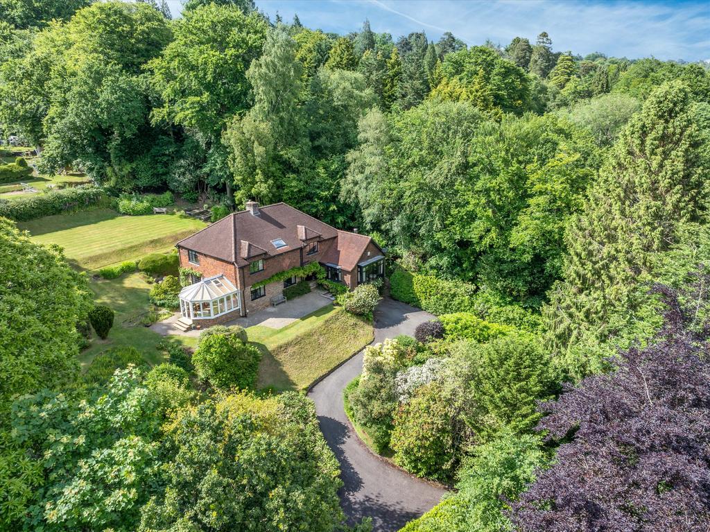 Stoatley Hollow, Haslemere, Surrey, GU27 5 bed detached house for sale ...