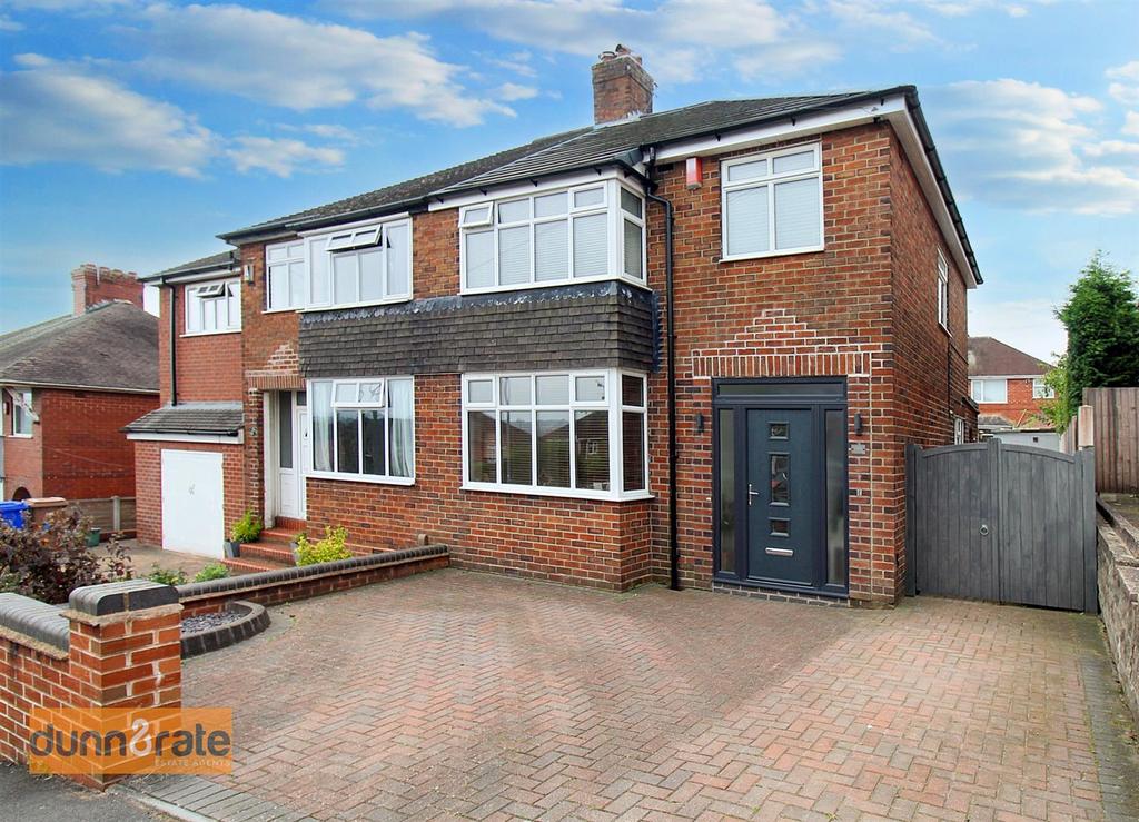 Abbotts Drive, Stoke-On-Trent ST1 3 bed semi-detached house - £189,000