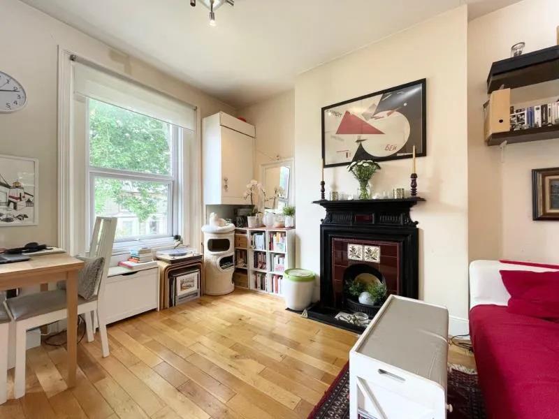 Highgate, N6, North Hill 2 bed flat - £2,050 pcm (£473 pw)