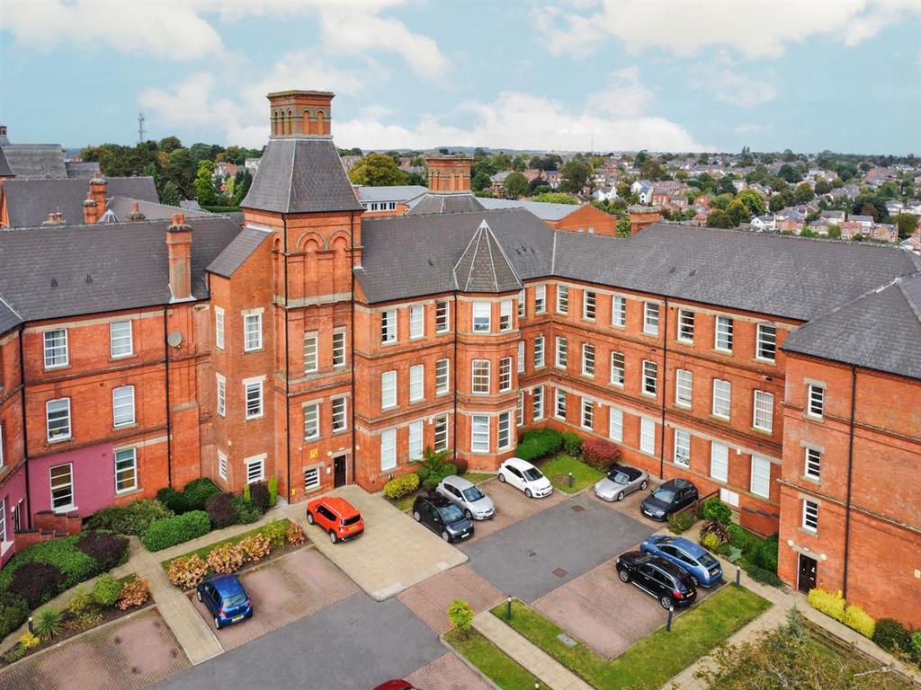 Ockbrook Drive, Nottingham NG3 2 bed apartment - £170,000