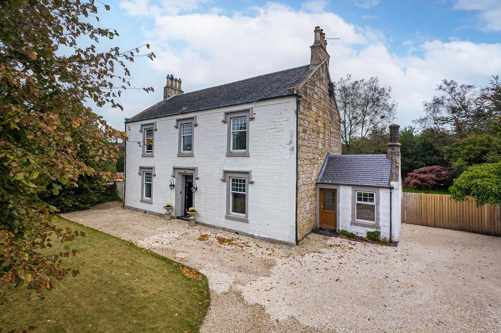 Lugton Road, Dunlop, East Ayrshire 3 bed detached house - £495,000