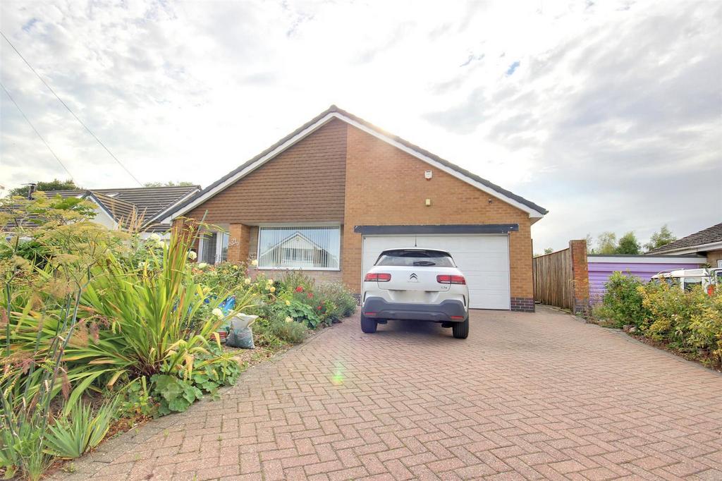 The Dales, Green Lane, Cottingham 4 bed detached bungalow - £450,000