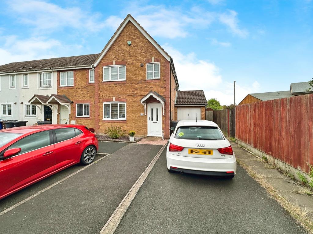 Queens Court, Branston, Burton on Trent 3 bed end of terrace house - £ ...