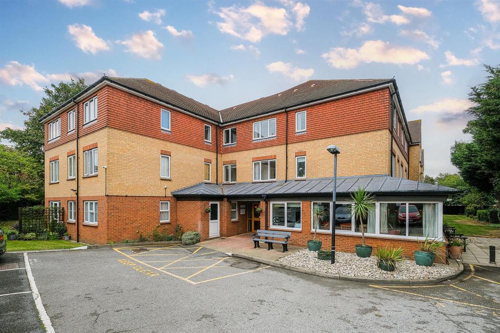Westminster Court, Wanstead 1 bed retirement property - £185,000