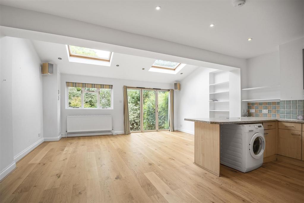 Kingsway, East Sheen, SW14 4 bed house - £1,000,000