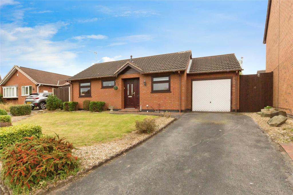 Chatham Way, Haslington, Crewe... 2 bed bungalow - £250,000