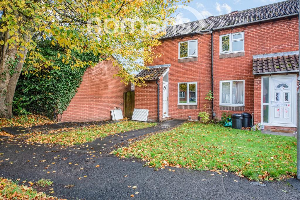 Chilcombe Way, Lower Earley 2 bed end of terrace house - £1,400 pcm (£ ...