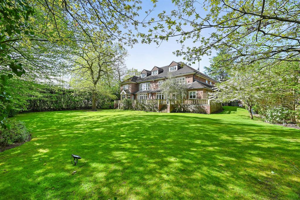Copse Close, Northwood, HA6 2XG 5 bed detached house - £4,250,000