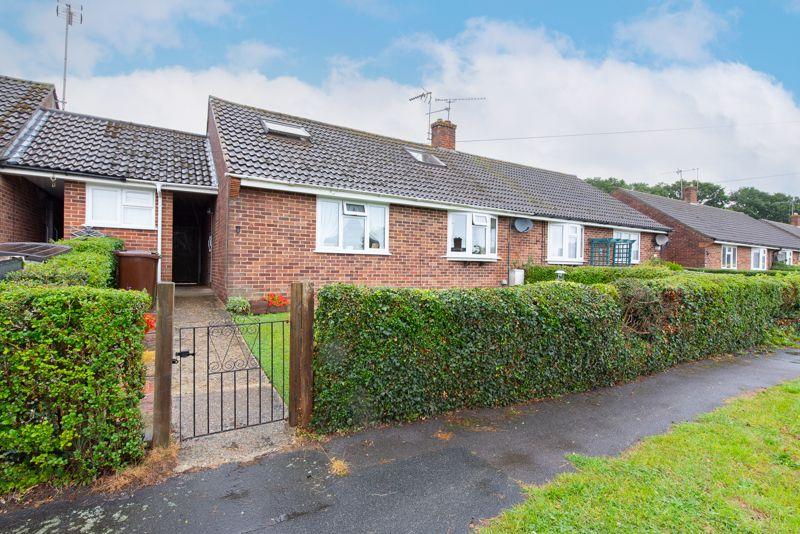 Cavalier Road, Basingstoke RG24 3 bed semi-detached house - £325,000