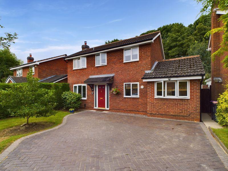 Madeley Wood View, Telford TF7 3 bed detached house - £289,950